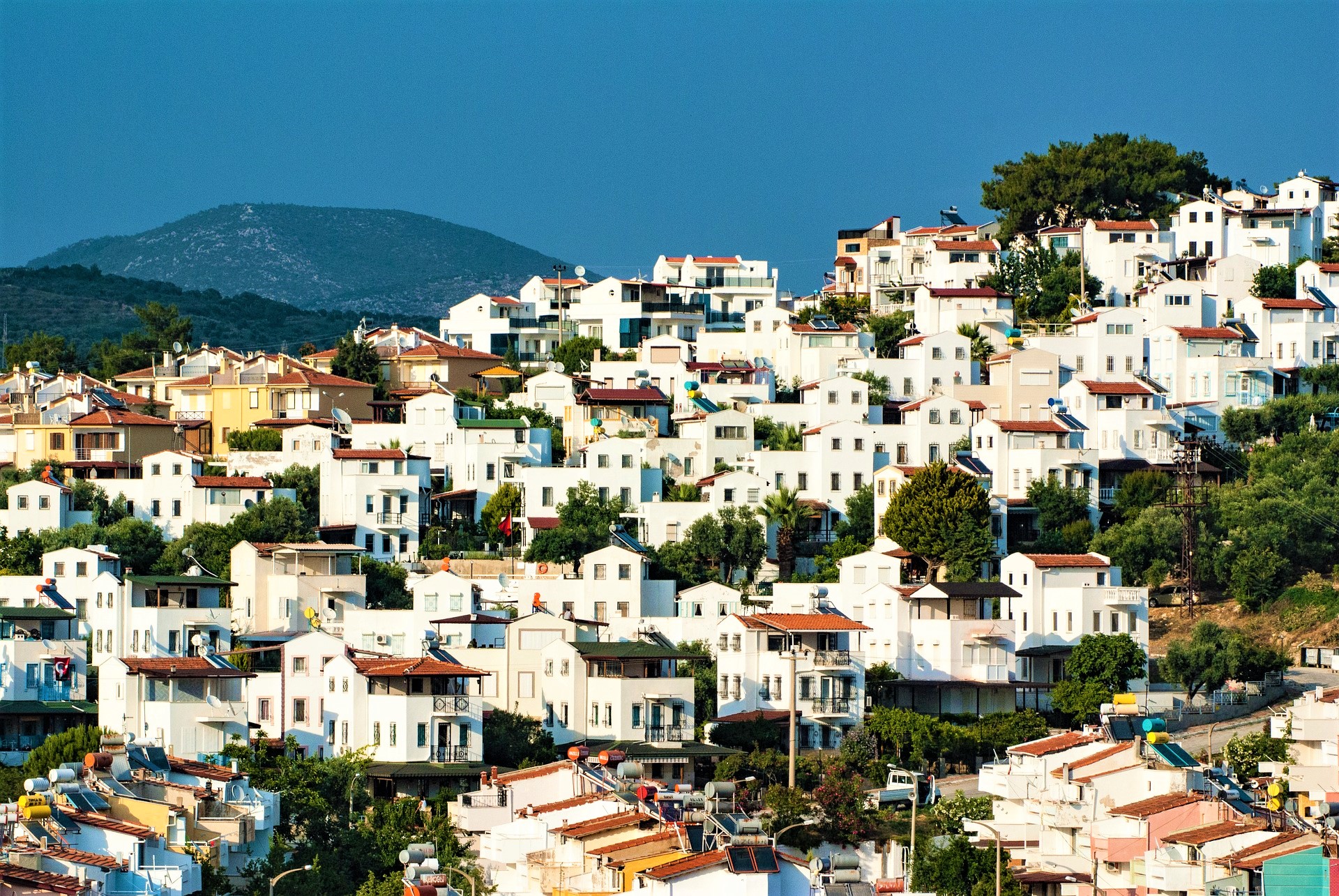 Kusadasi - Patmos - Rhodes - Santorini - Lavrio (Athens) - Mykonos ...