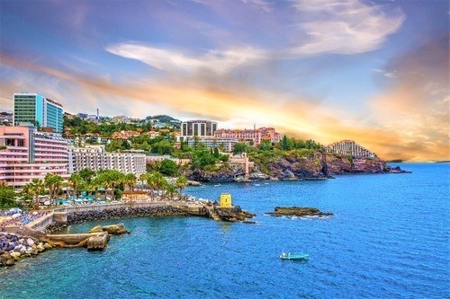 Santa Cruz - Sea day - Funchal - Sea day - Las Palmas - Arrecife ...