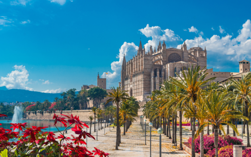 Palma - Barcelona - Cannes - Genoa - La Spezia (Pisa) - Civitavecchia ...